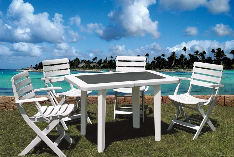 Ranco Rovergarden table